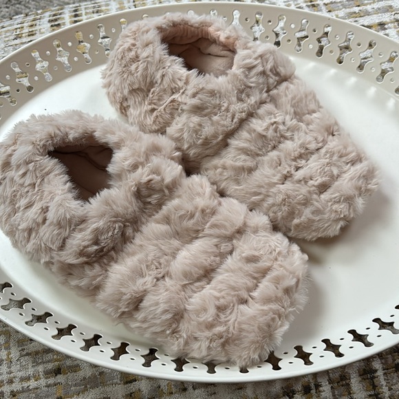 Shoes | New In Box Suzi Pad Microwaveable Slippers Natural Heat Therapy ...